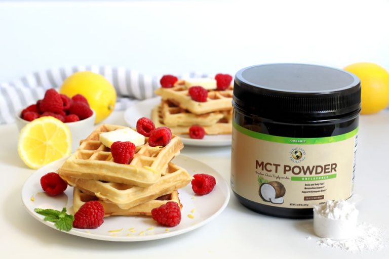 Mint Chocolate Fat Bombs + The Benefits of MCT Oil on a Keto Diet ...