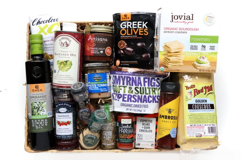 Holiday Foodie Gift: DIY Mediterranean Food Basket - Better Living