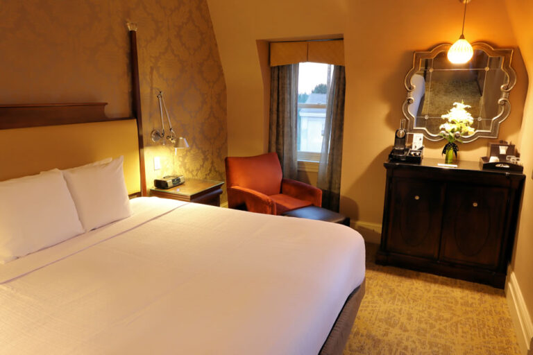 Holiday Getaway: Visit Chestnut Hill For “Holidays on the Hill ...