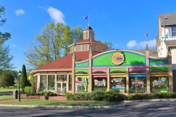 Celebrate The Strawberry Festival At Peddler's Village